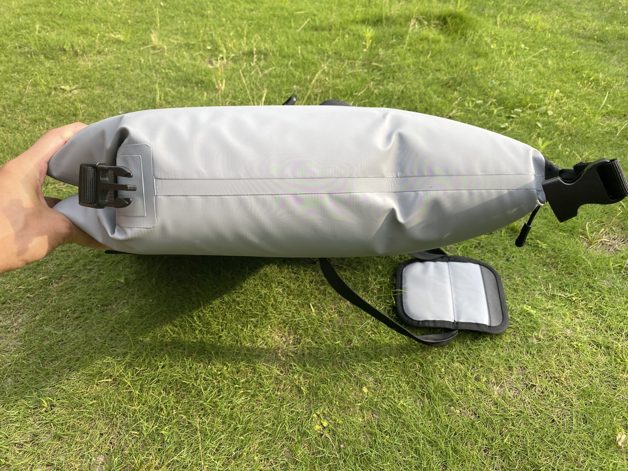 【ソフトクーラーバッグ】DCMの「2WAYクーラーバッグ」がコスパ最強すぎる！ | あきとぶ