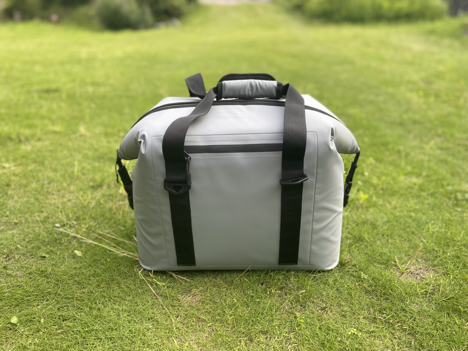 【ソフトクーラーバッグ】DCMの「2WAYクーラーバッグ」がコスパ最強すぎる！ | あきとぶ