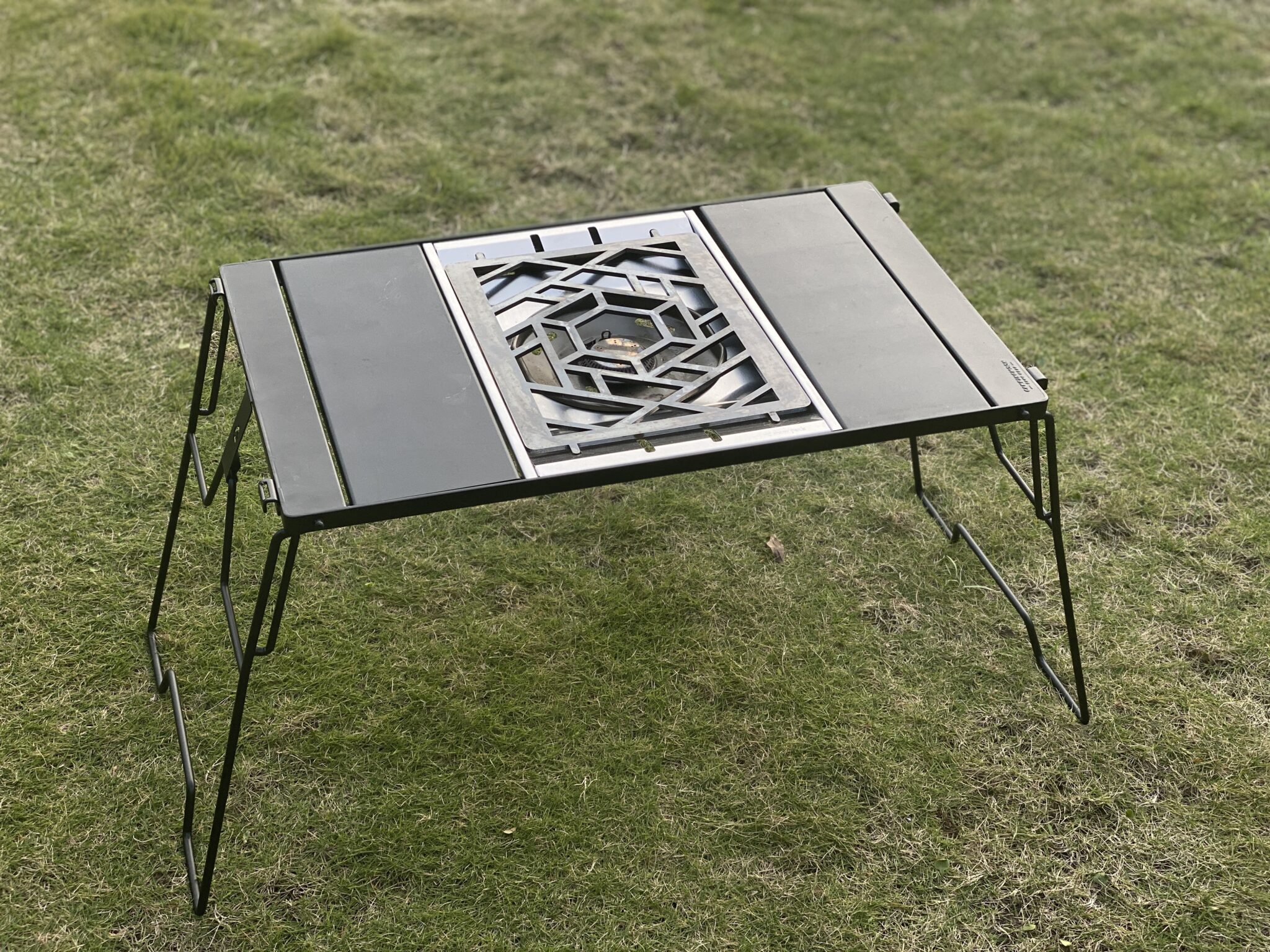 【キャンピングムーン】IGTブリッジテーブル！IGT関連ギアが凄すぎる！ | あきとぶ